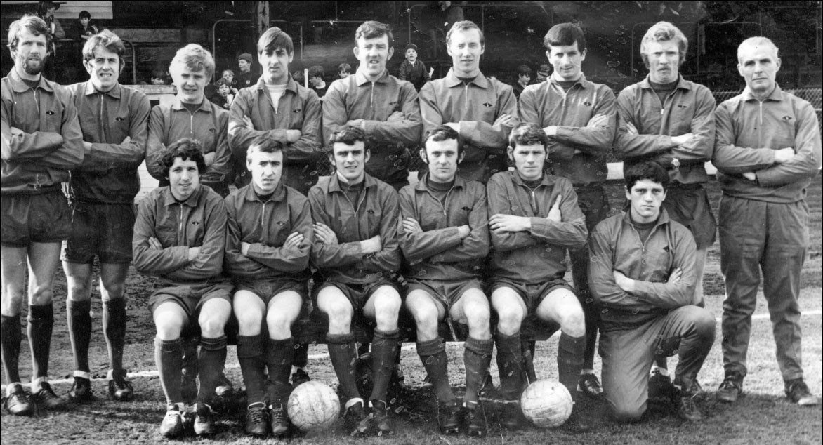 Gerry Pierce player - goalkeeper - soccerscrapbook